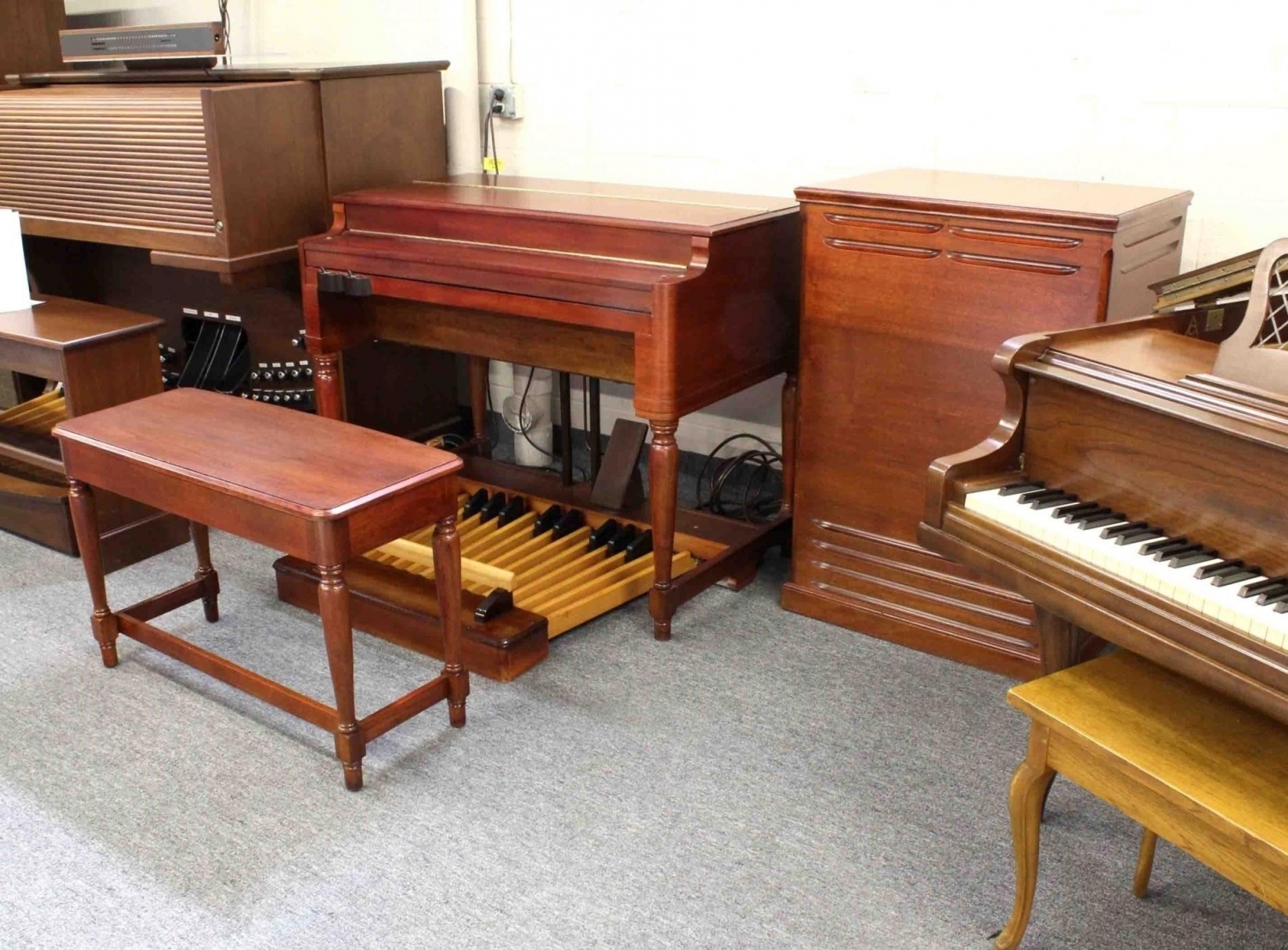 HAMMOND B3 ORGAN WITH LESLIE SPEAKER - Search - Evola Music