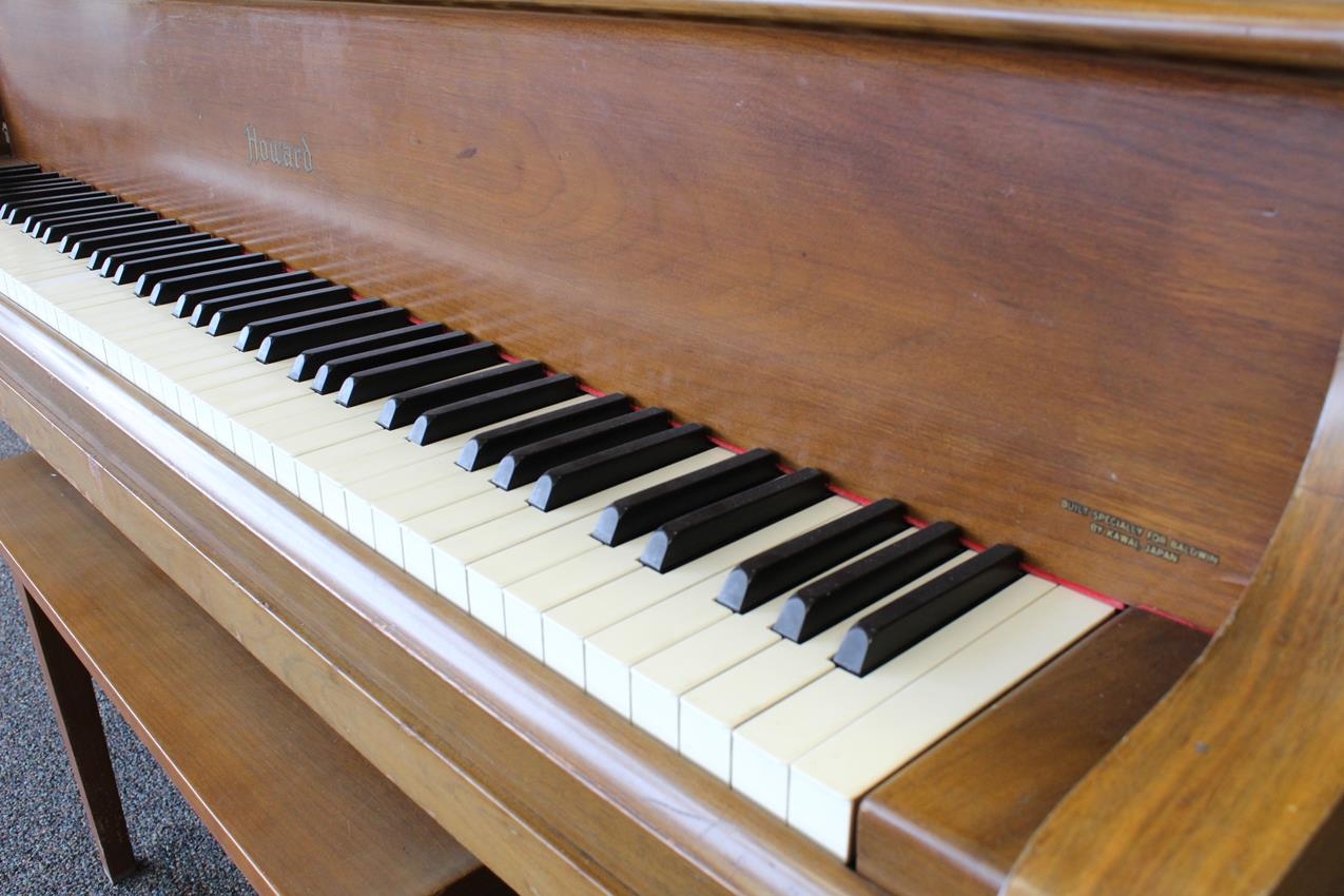 HOWARD BABY GRAND - Clearance Pianos & Organs for Sale in Michigan ...